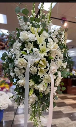 All White Spray | Santos Flowers